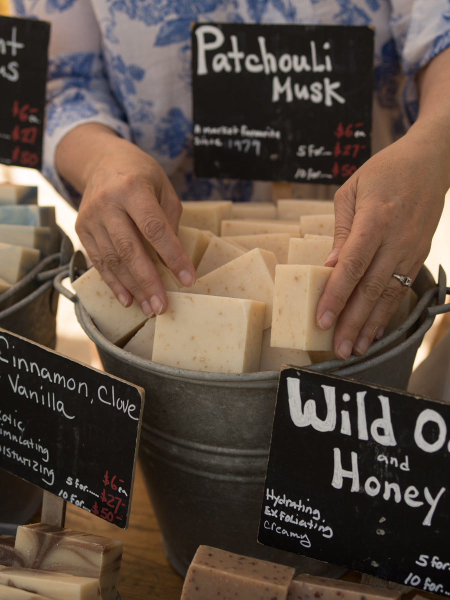 Salt Spring Island Saturday Market (2026 Guide) | Ganges Market Hours ...
